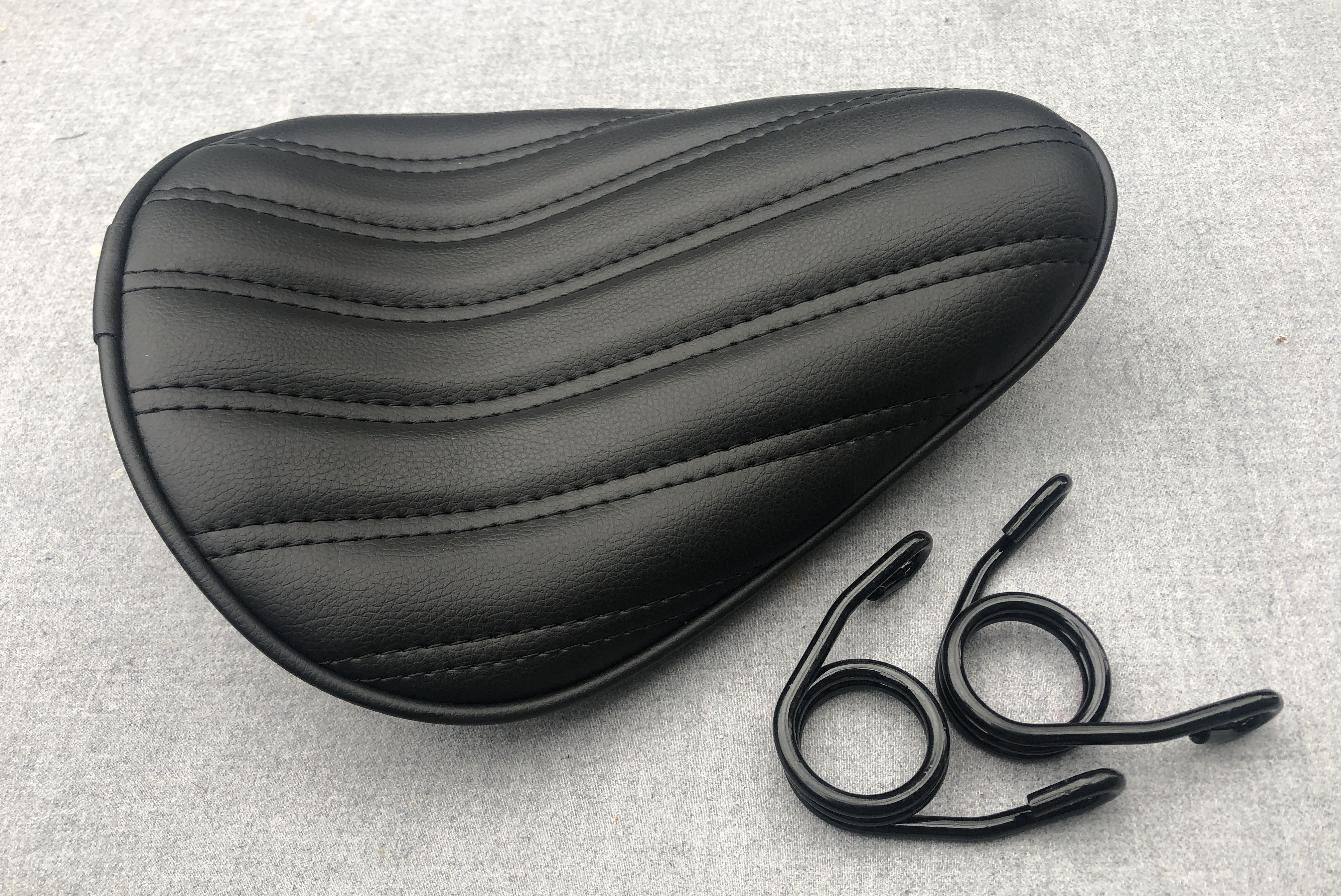 Black Tuck & Roll Spring Solo Seat – Harley Chopper Bobber – Champ ...